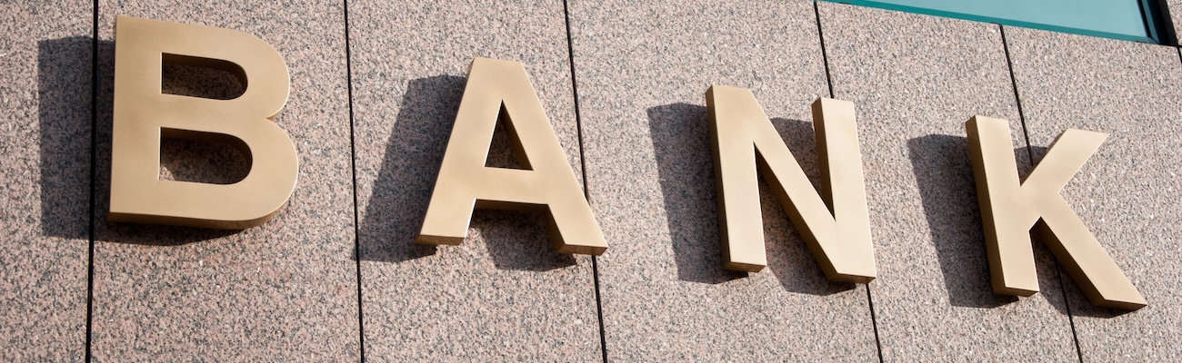 How to Choose a Bank: 9 Most Important Things to Consider - LendEDU
